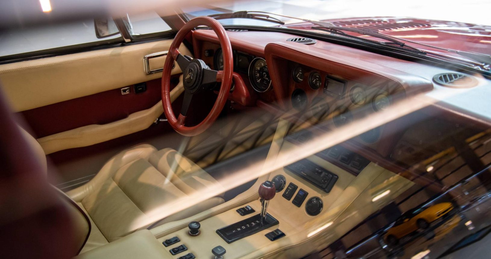 Royal Cars Museum – متحف السيارات السلطانية